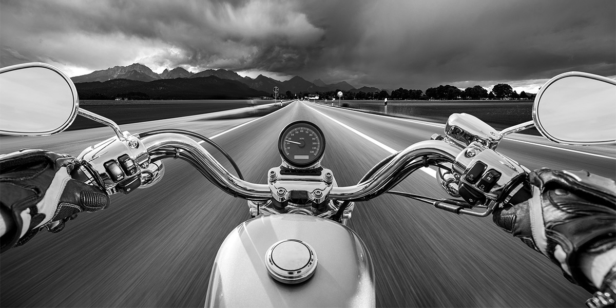 6 Tips for Riding a Motorcycle in Strong Winds