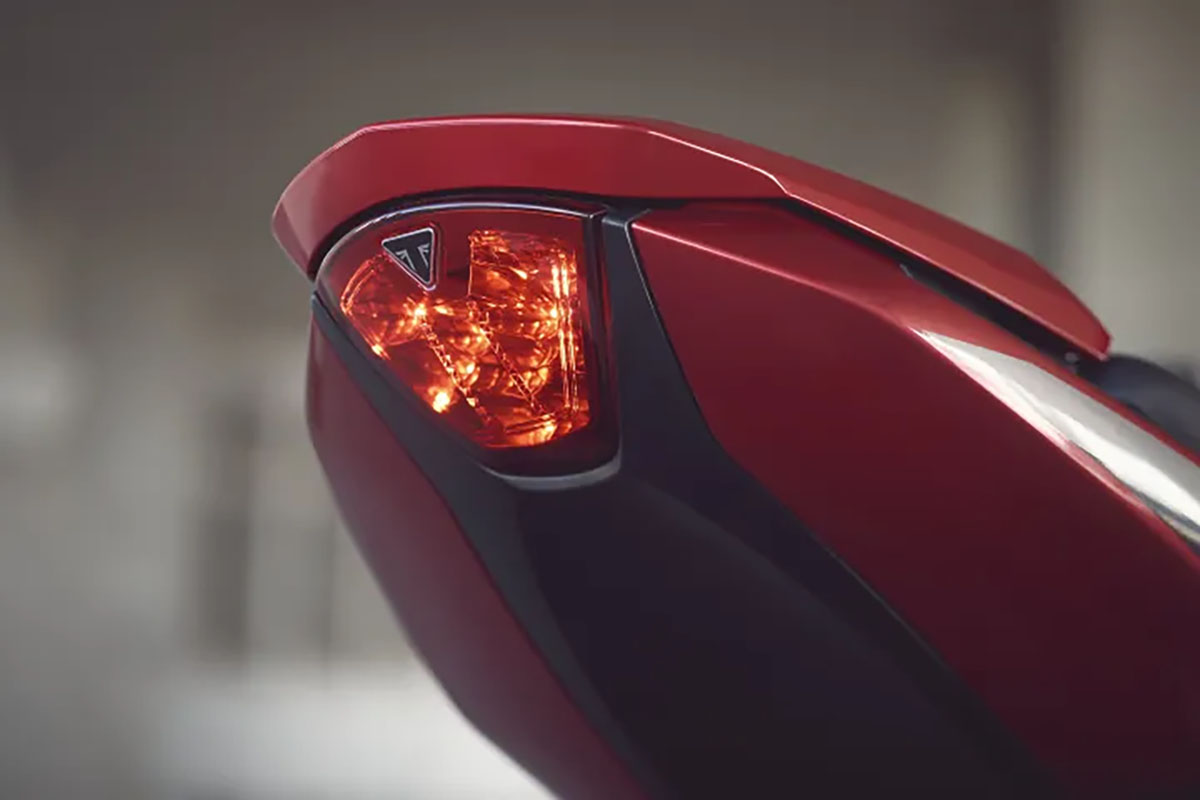 Triumph Announces 2026 Trident 800 - Cycle Trader Blog