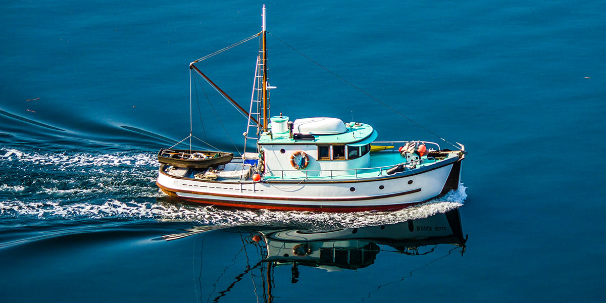 What Are Displacement Hulls? – Boatmart Blog