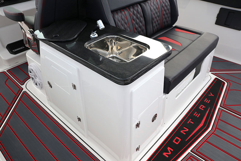 Monterey Elite 30 Review – Boatmart Blog