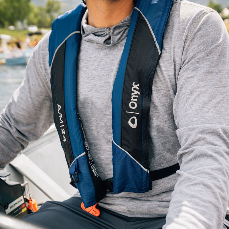 Inflatable Life Jackets in the Spotlight – Boatmart Blog