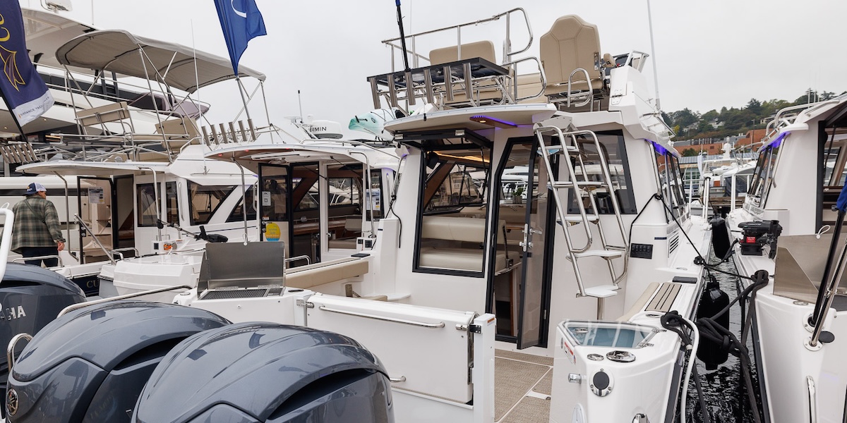 Cutwater C-288 Command Bridge to Debut at FLIBS – Boatmart Blog