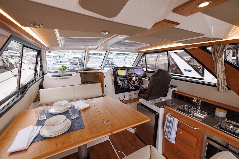 Cutwater C-288 Command Bridge to Debut at FLIBS – Boatmart Blog